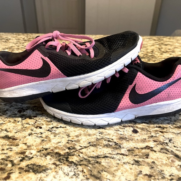 Nike | Shoes | Nike Running Shoe Size 45y Blackpink Used Normal Wear ...